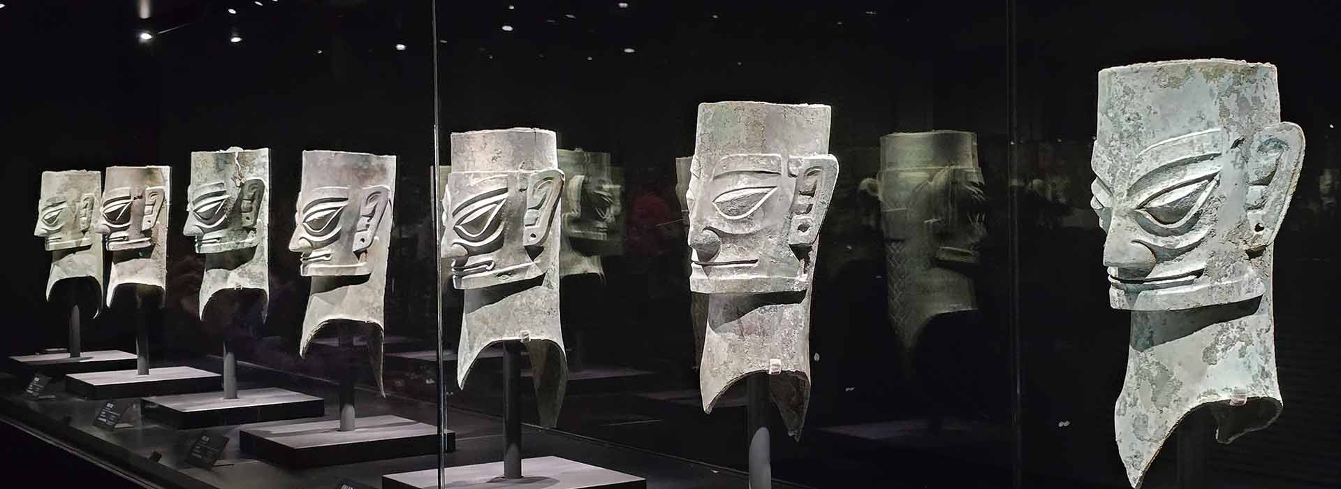 Day Tour - Visit Sanxingdui Museum and Chengdu Panda Base